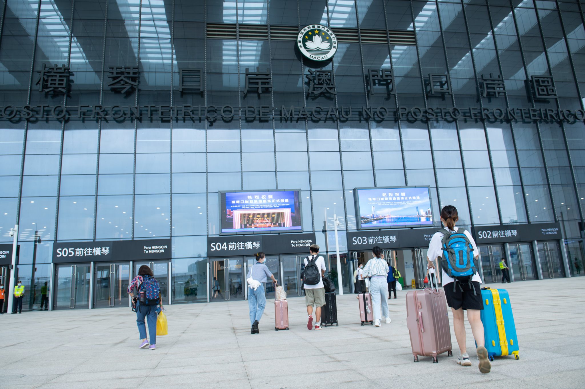 Beijing urged to open borders to Macao-based foreigners