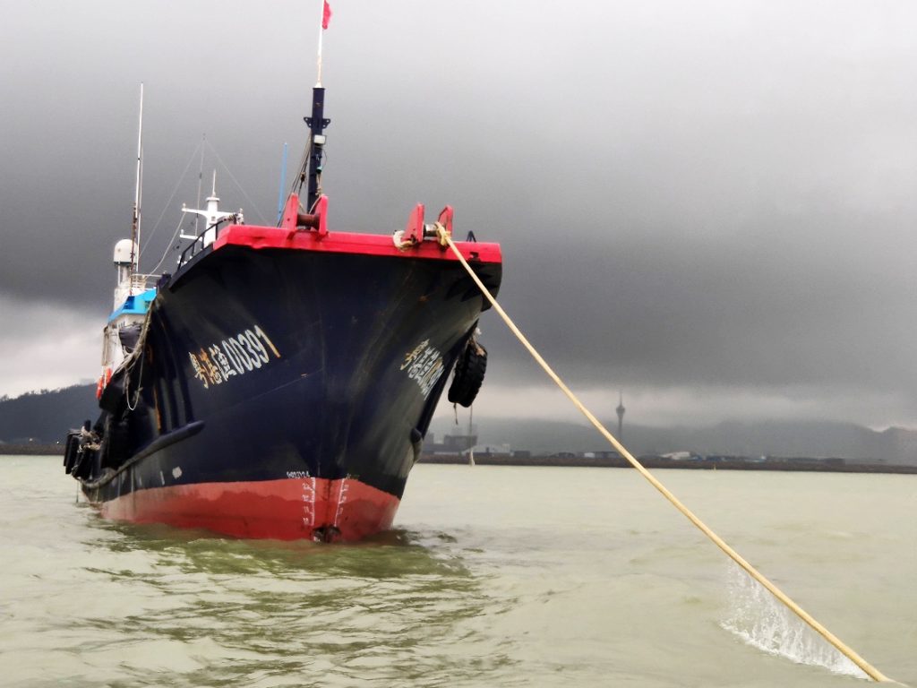 Two vessels collide near airport | Macao News