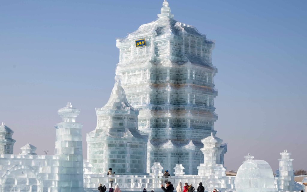 Harbin Ice and Snow World, the largest ice-themed park in the world ...